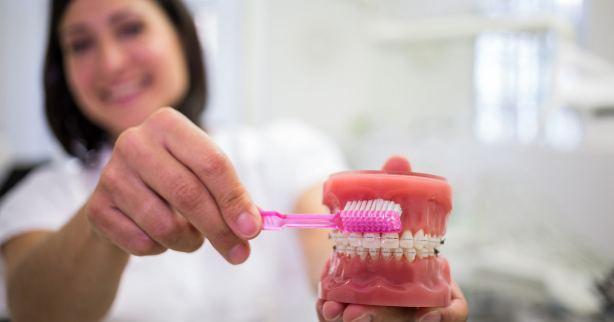 Best Homemade Denture Cleaners | How To Clean Dentures?